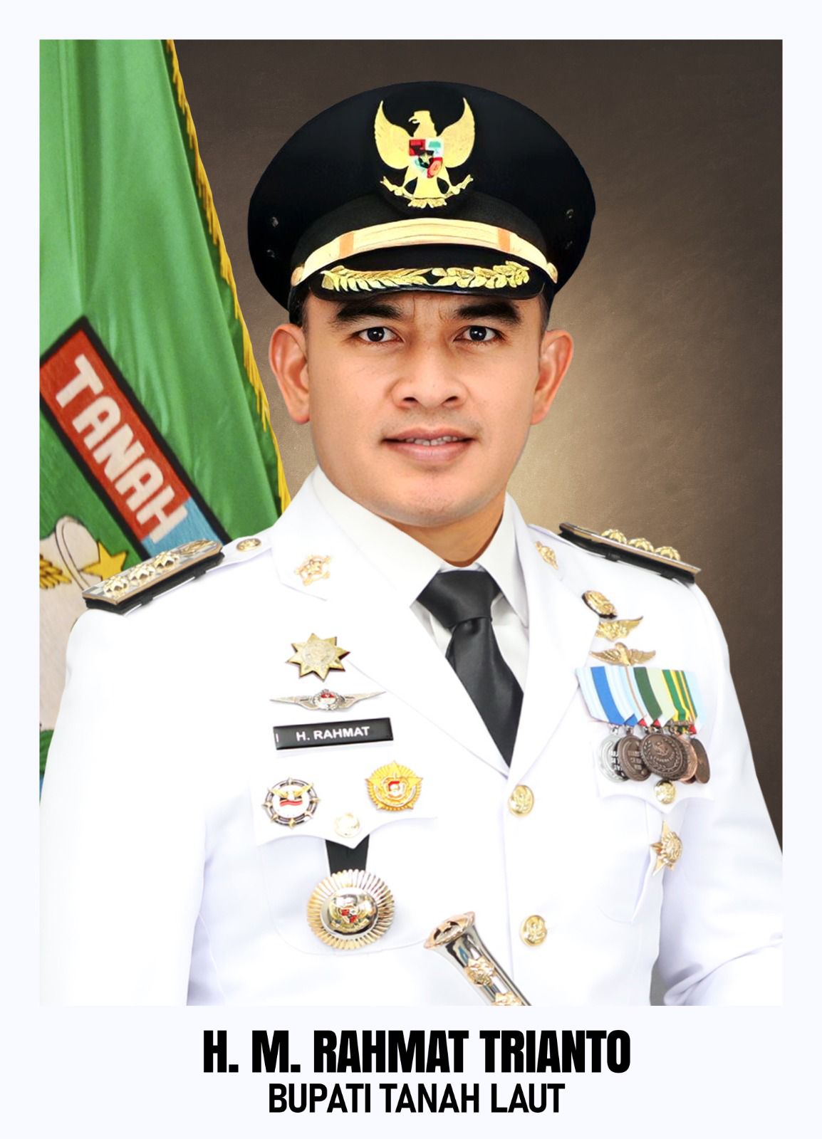 Bupati H. Rahmat Trianto dan PT BPR Tanah Laut Raih Penghargaan TOP ...