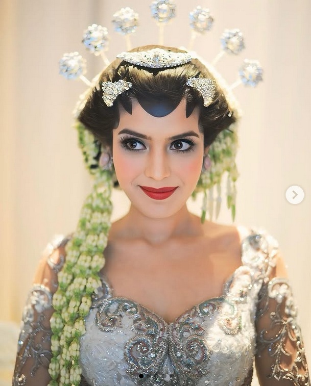 Carissa Puteri Unggah Foto Pernikahan, Netizen: Selalu Konsisten Nggak ...