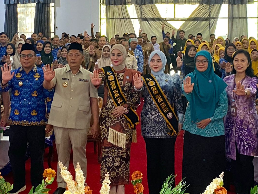 Bupati dan Ketua TP PKK HST Resmi Jadi Ayah dan Bunda GenRe 2025 ...