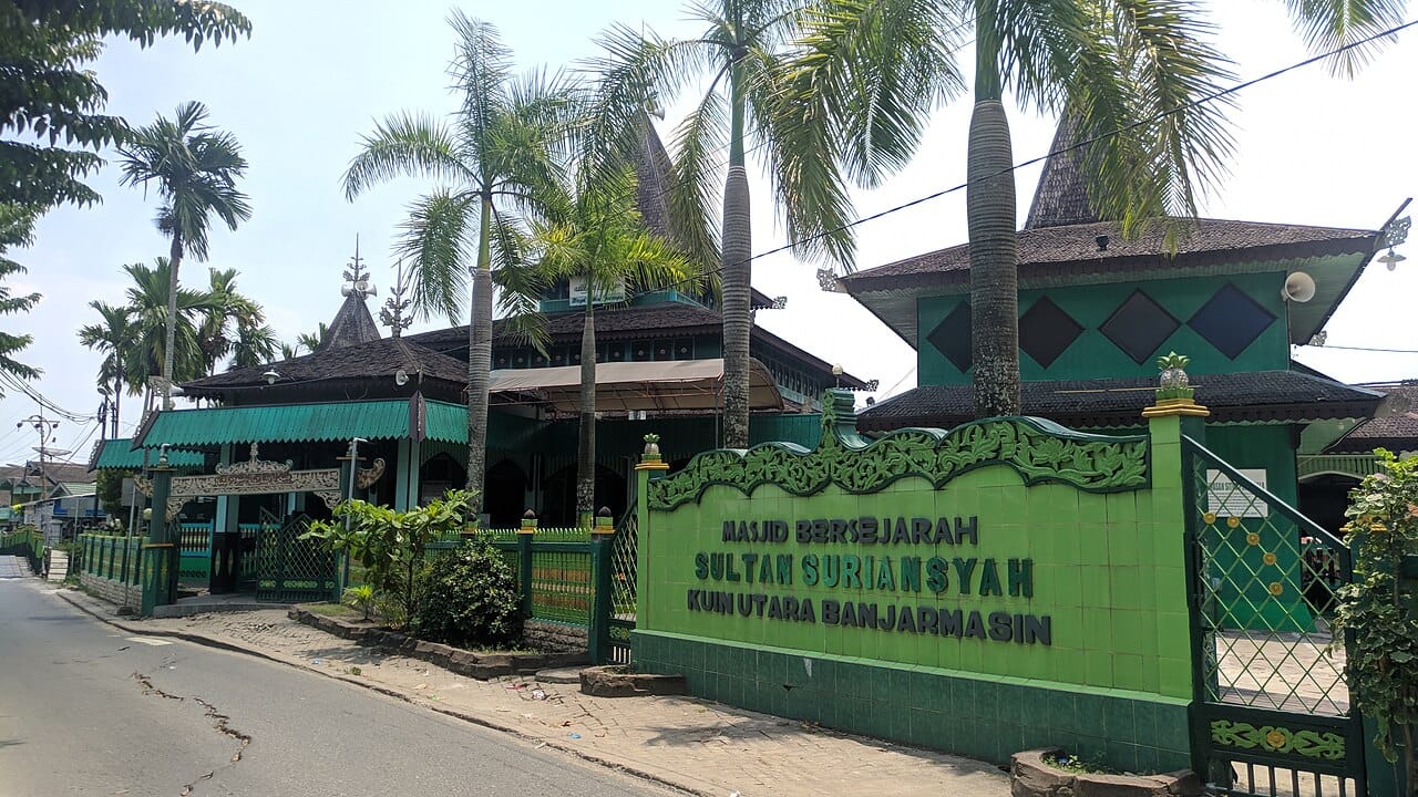 Masjid Sultan Suriansyah: Jejak Islam Pertama di Kalimantan Selatan ...