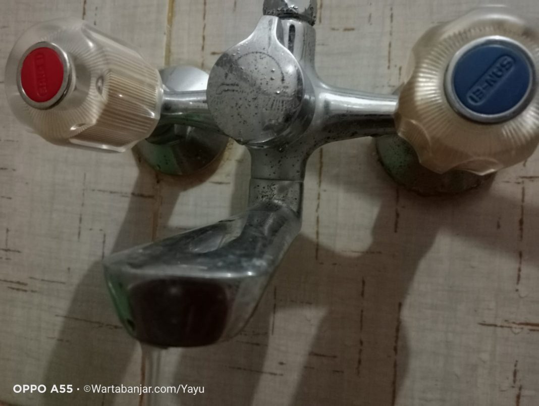 Ada Perbaikan Pipa, Air Leding di Desa Pandahan Tanah Laut Tak Mengalir ...