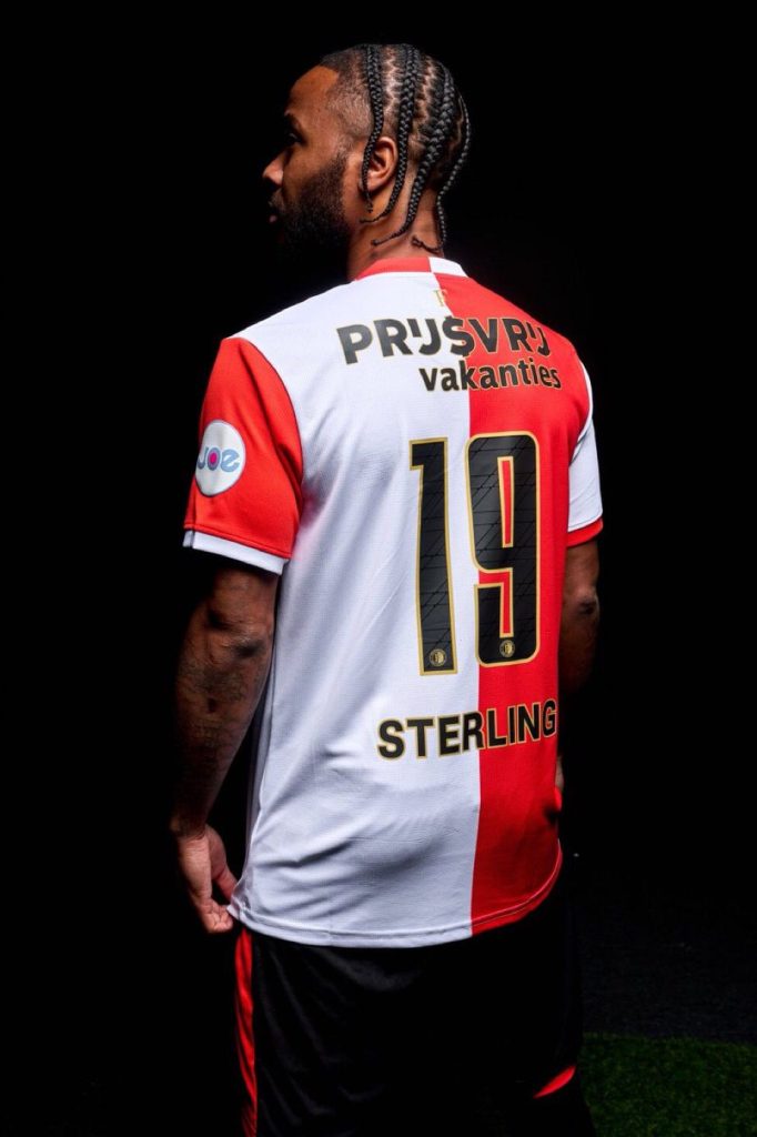 Sterling Resmi Berlabuh di Feyenoord Demi Kebahagiaan Karier - Wartabanjar