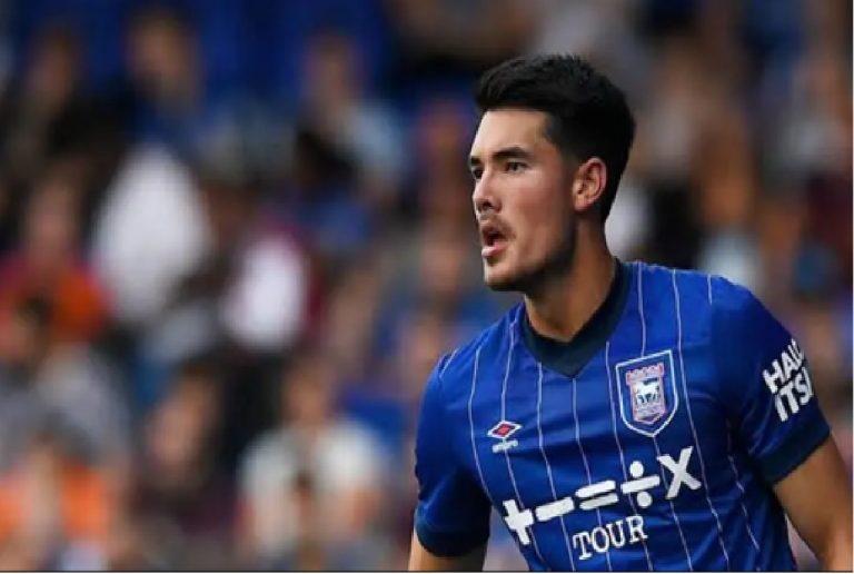 Dipertahankan Ipswich Town, Elkan Baggott Bakal Tampil di Liga Inggris ...