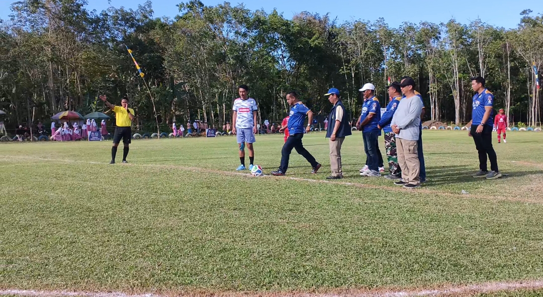 Ditandai Tendangan Pertama, Kapolres Banjar Cup 2026 Resmi Bergulir di ...